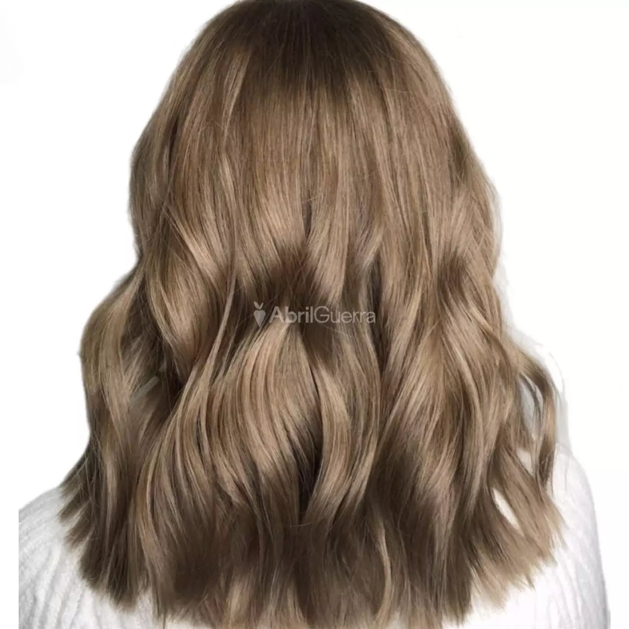 Tinte Color Avellana Para El Cabello Renueva Tu Look Abril Guerra tinte-color-avellana-para-el-cabello-renueva-tu-look-abril-guerra